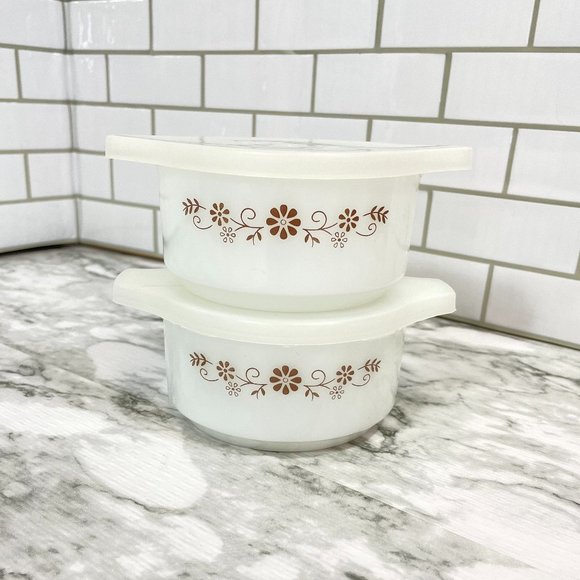Dynaware | Kitchen | Vintage Dynaware Pyrorey Brown Daisy Milk Glass ...